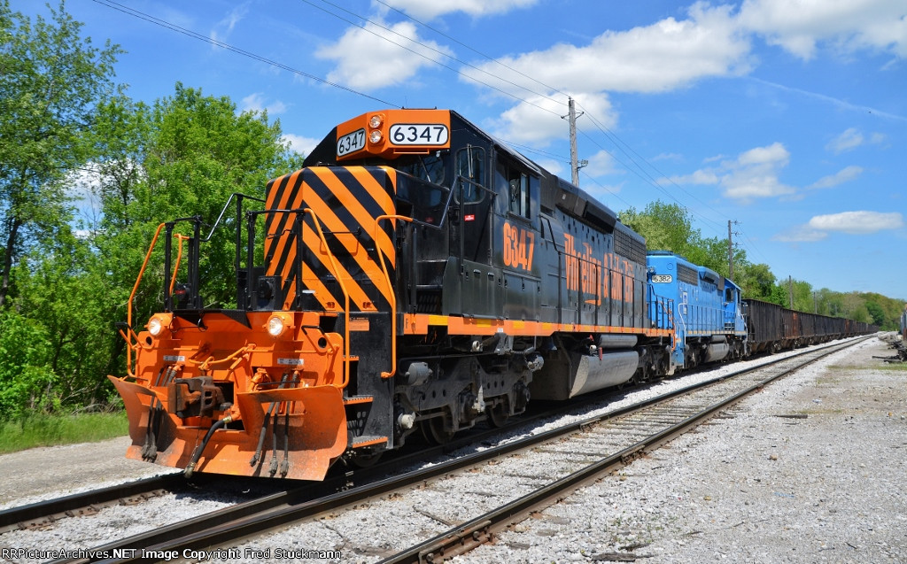 WE 6347 steps out onto the main.